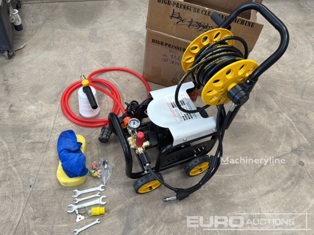 Prodaje se 240 Volt High Pressure Washer,Hose Reel & Snow Foam Kit perač pod pritiskom na aukciji