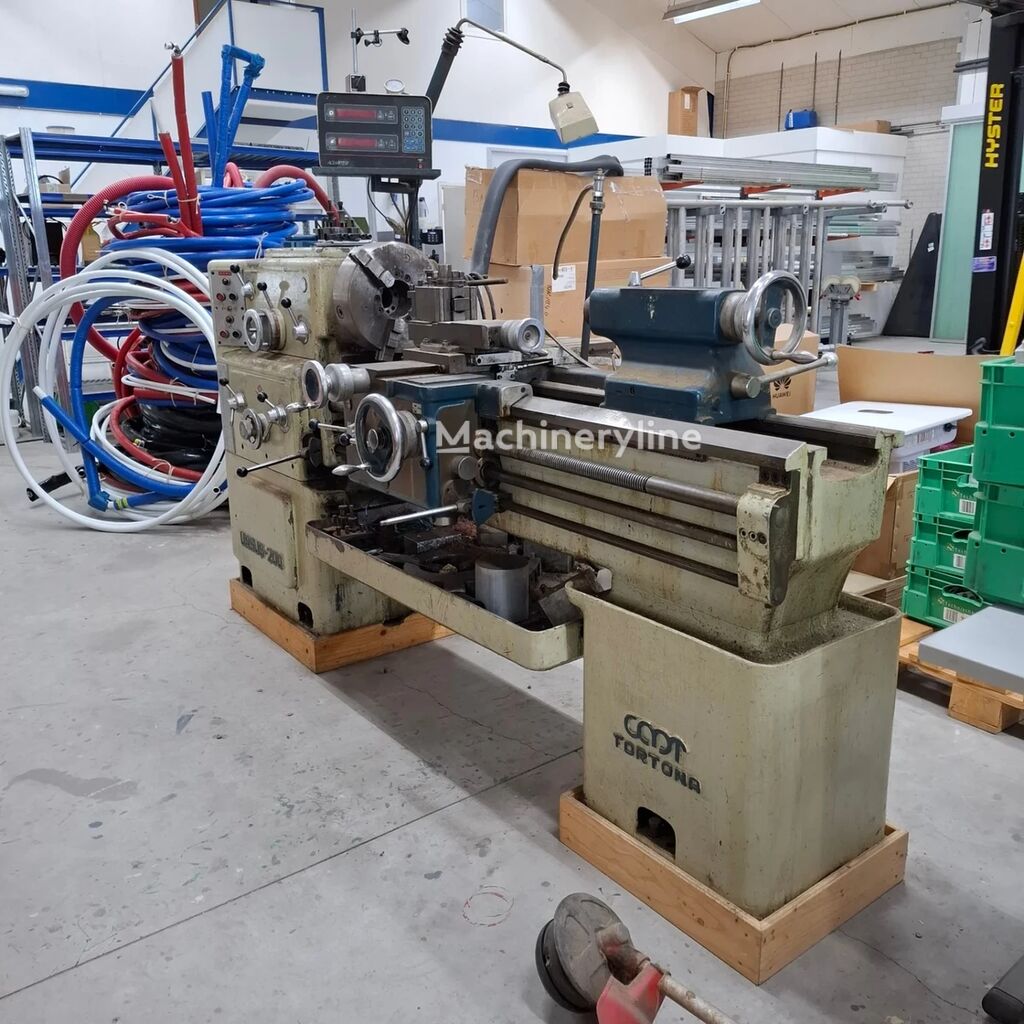 Prodaje se CMT Ursus-200 strug za metal na aukciji