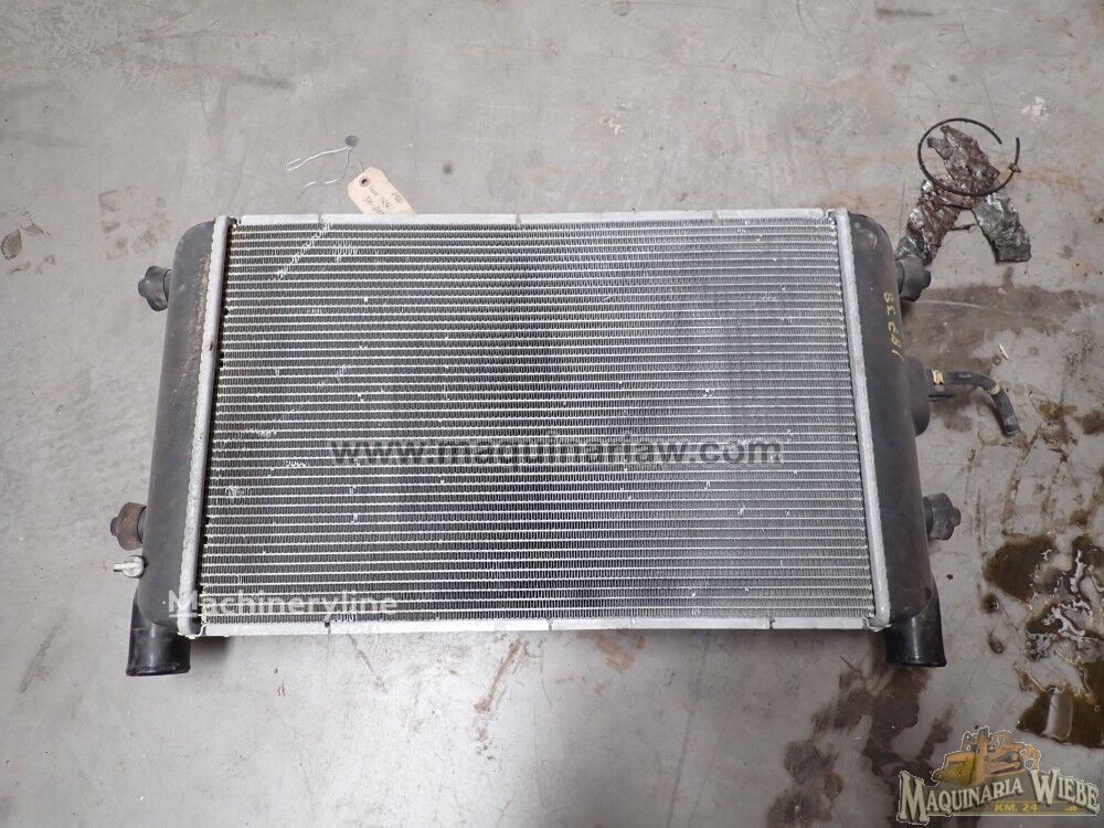 AT436243 radijator za hlađenje motora za John Deere 332g mini utovarivača
