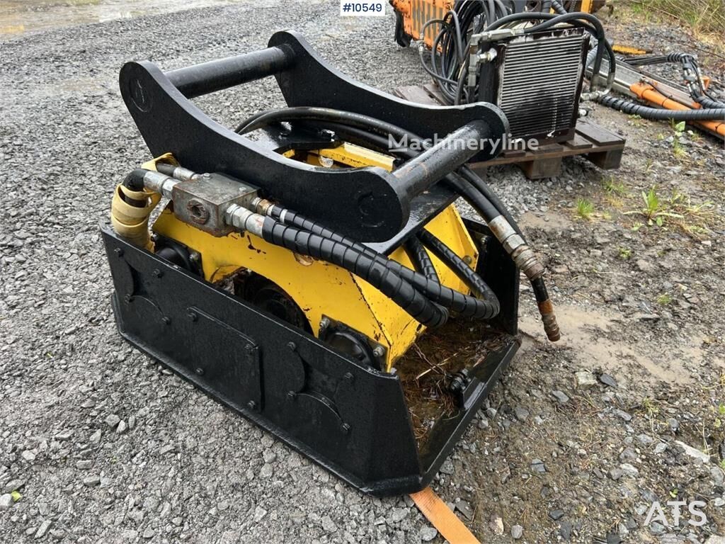 Engcon Soil Compactor - S70 Mount vibro ploča za bager
