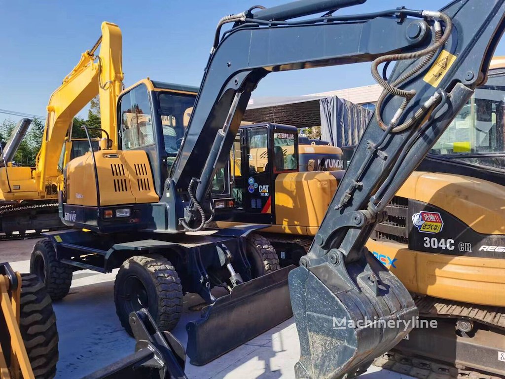 Hyundai 60w VS bager točkaš