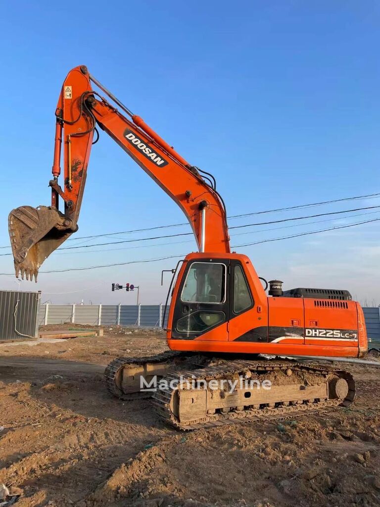 Doosan DH220 bager guseničar