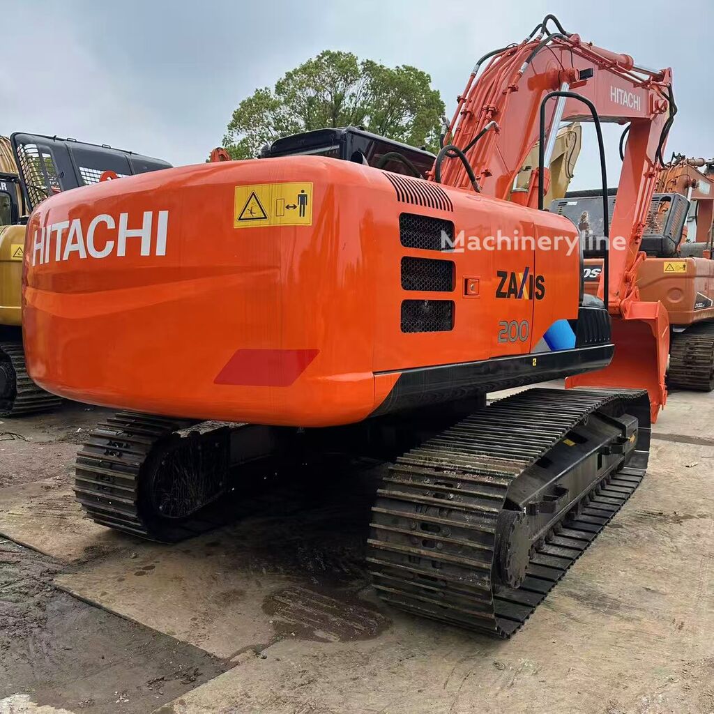 Hitachi ZX200 bager guseničar