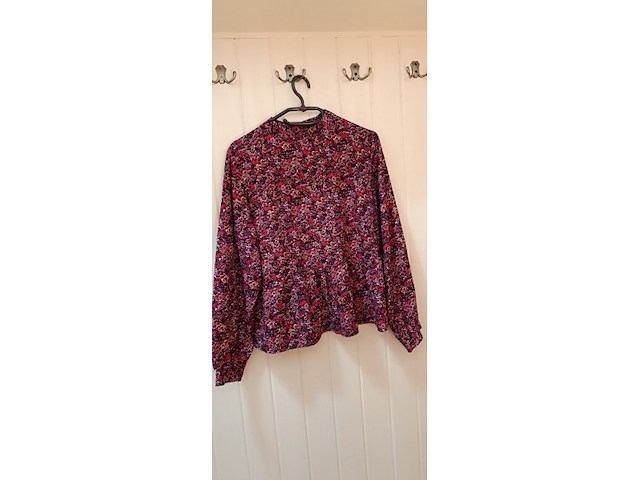 Boohoo cvetna bluza vel.S
