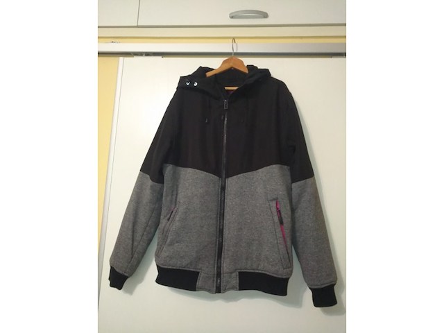 Pull&;Bear jesenja jakna sa kapuljacom velicina L ( 40 )