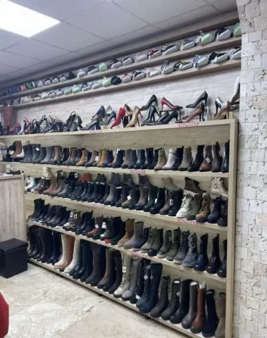 POLICE ZA BUTIK