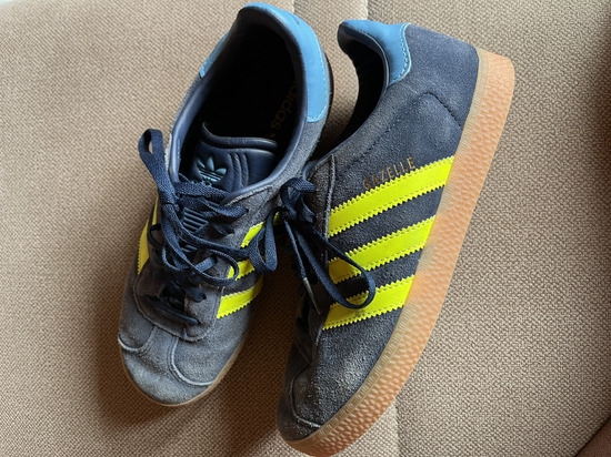 ADIDAS Gazelle kozne patike br 35,5
