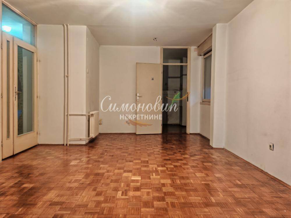 Četvorosobni stan Vajara Živojina Lukića, Bežanijska kosa, Beograd