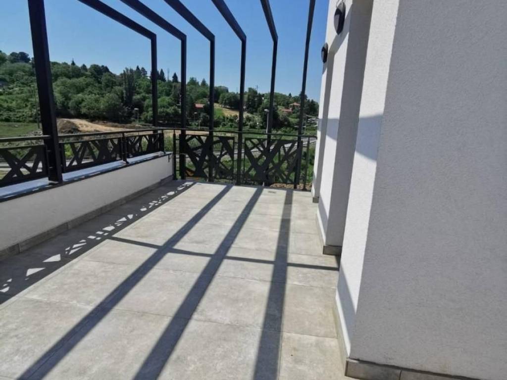 Trosobni stan novo, prvi sprat, Sremska Kamenica Centar, Novi Sad