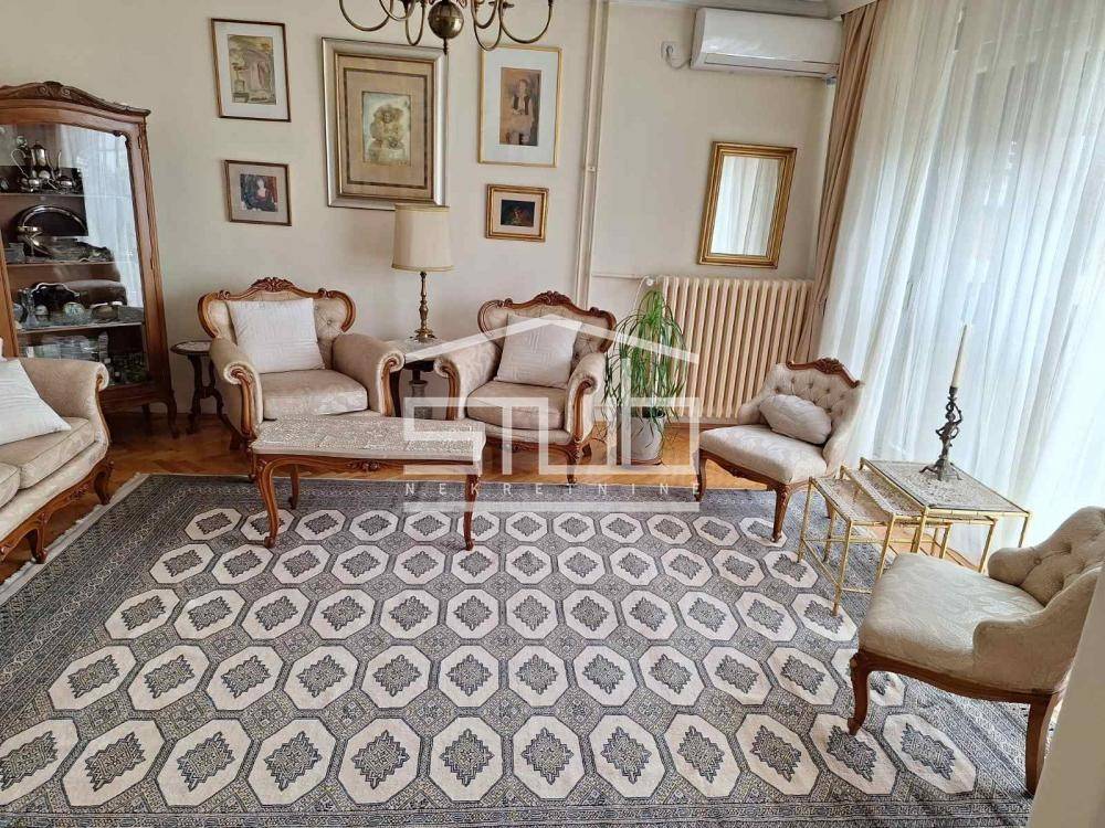 Duplex u dobrom stanju, prvi sprat, Beograd