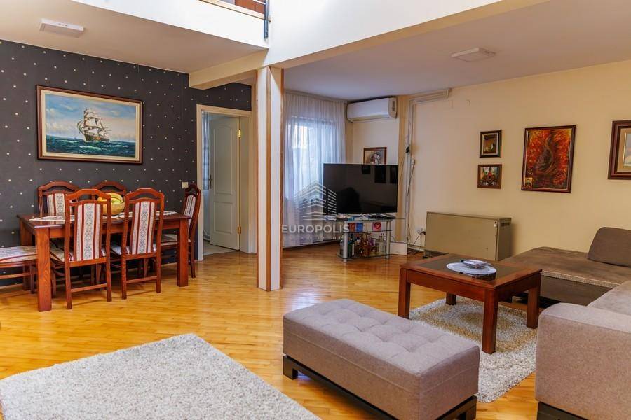 Četvorosobni stan Kralja Milana, Centar - Skupština - Terazije, Beograd
