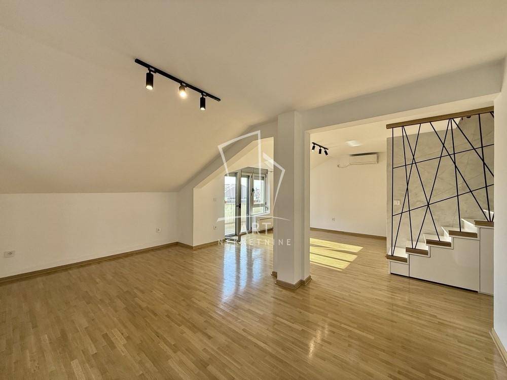Duplex Rade Končara, Lekino brdo, Beograd