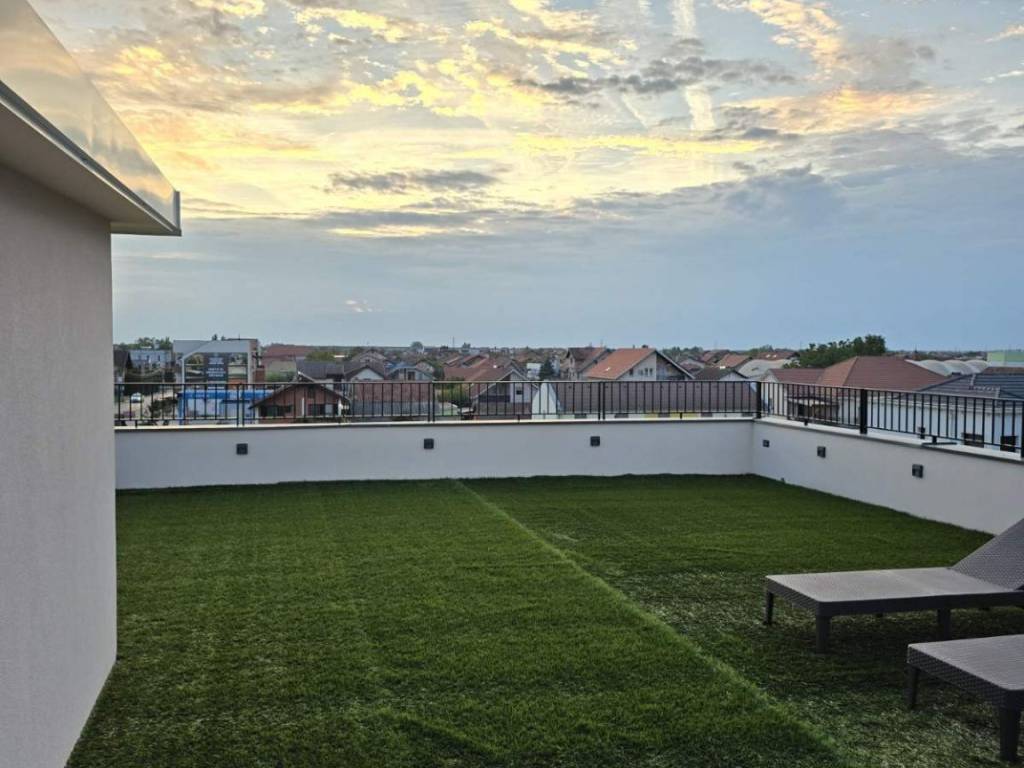 Trosobni stan drugi sprat, Veternik Centar, Novi Sad
