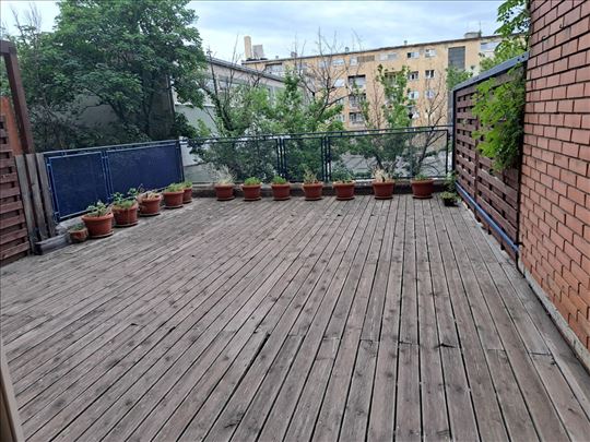 Lekino brdo, 45+40 terasa, uknjižen, renoviran
