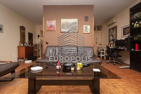 Novi Beograd, blok 64, troiposoban stan 112m2 sa g
