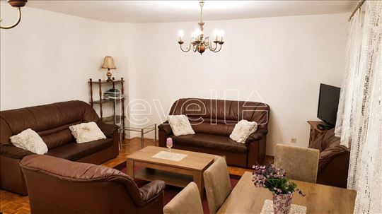 Stan,Novi Sad,Bulevar Oslobođenja,kv: 84.00