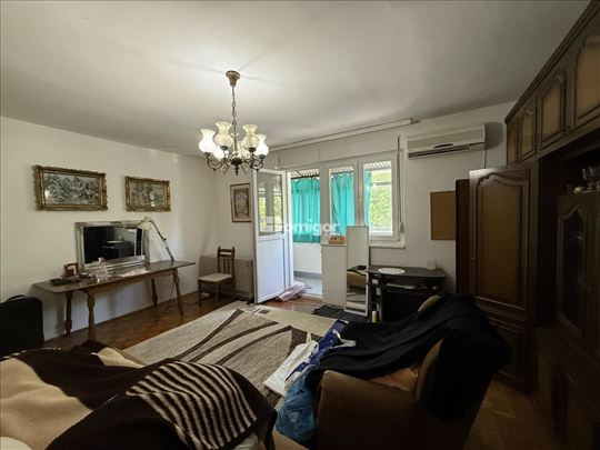 Zemun polje | Funkcionalan 58m² | Uknjižen