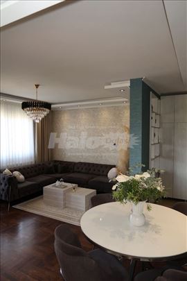 Stan 54m2 Vojvode Vlahovica 27 Beograd