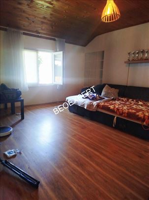 Trosoban stan na prodaju,Jabučki Rit,46m2