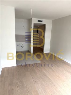 Airport garden, 33m2, novo, lux