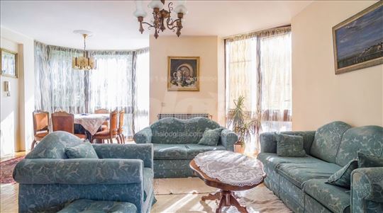 Četvorosoban stan, namešten, 110 m², Cerak