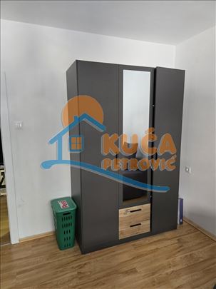 Izdaje se stan na Obilićevom vencu