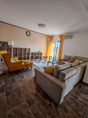Širi centar - Petlovo brdo #67705