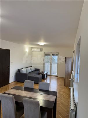 Dvosoban stan na Ledinama-Novi Beograd