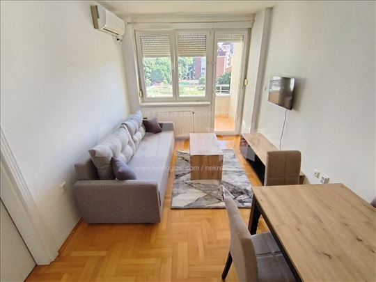 Izdaje se stan u Nišu, ul. Romanijska, 37m2