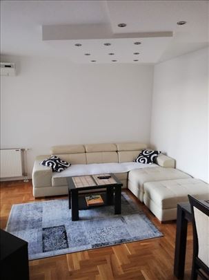 Odmah useljiv-D.Avramovića-Socijalno-Petfriendly