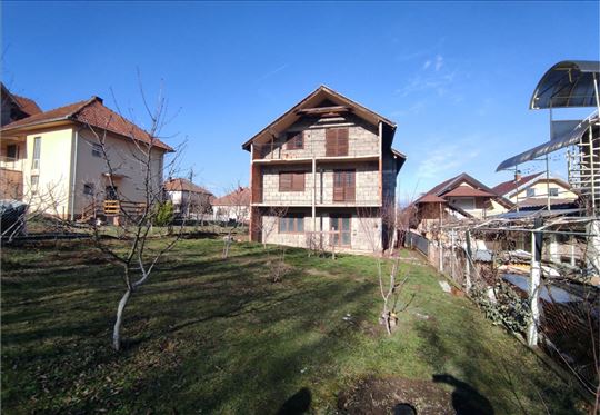 Vrnjačka Banja - Građevinsko Zemljište - 7.38 Ari