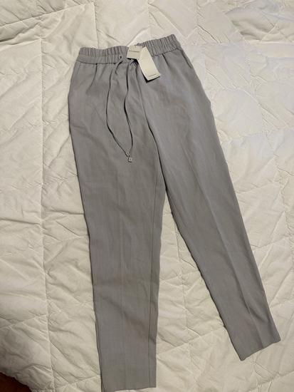   Pantalone Reserved sa etiketom XS/S