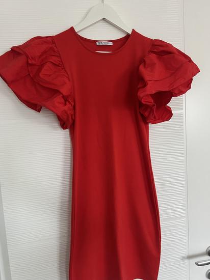 Zara crvena mini haljina
