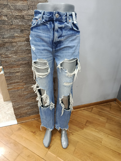 Farmerke Bershka Mom