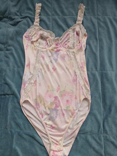 Prelep vintage Hengella Germany floral body, M/L