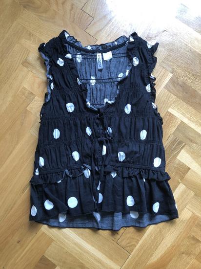 H&M top na tufne