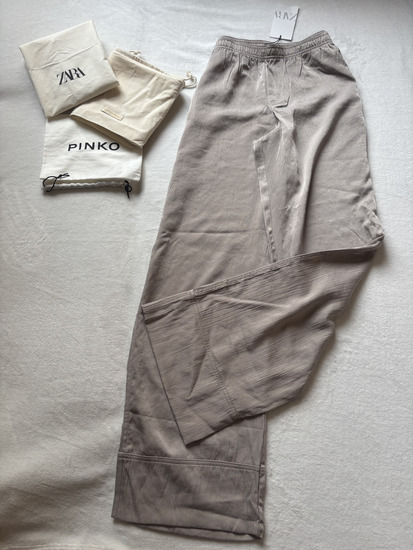 Zara nove saten pantalone M-L
