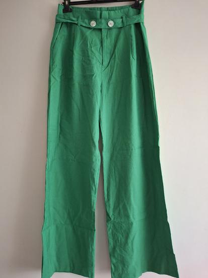 Zara nove pantalone..vel.L/M