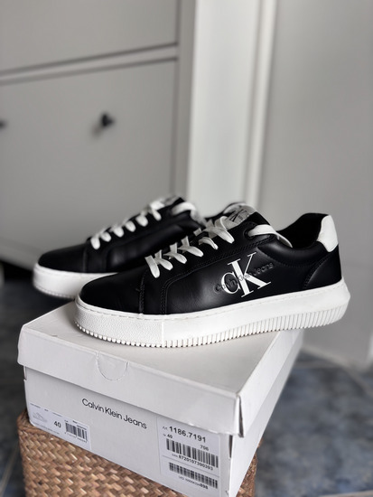 Calvin Klein patike vel. 40