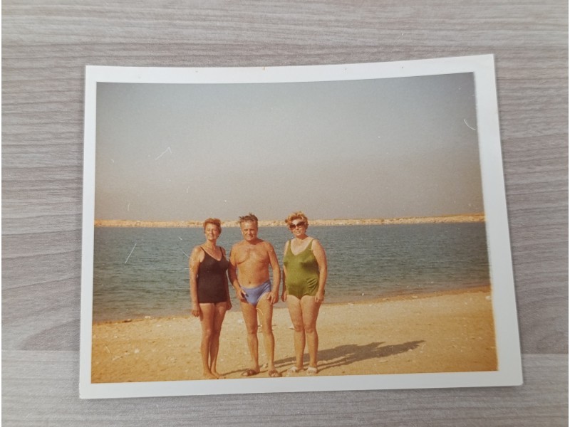 Fotografija gospodin i dame na plaži