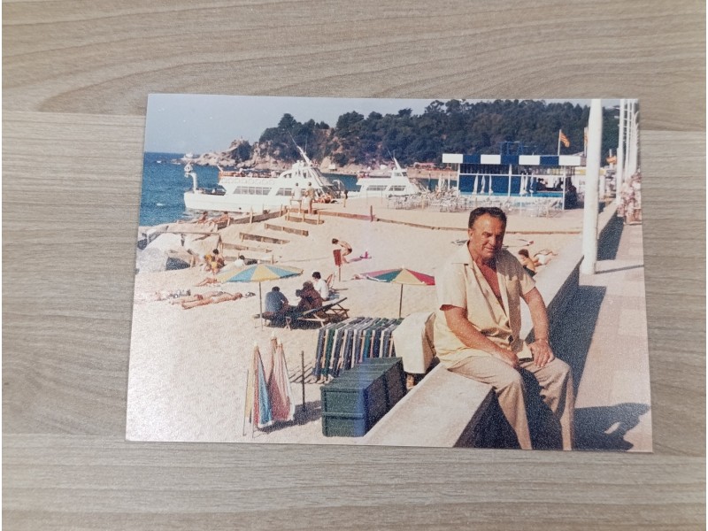 Fotografija gospodin na plaži