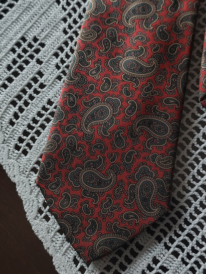 Gospodska paisley kravata cigla bordo