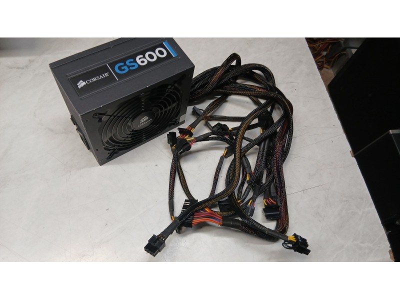 napajanje 600w Corsair GS600 gaming 80 plus led plavo