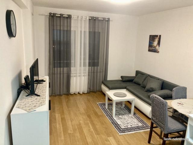 ZEMUN ZEMUN - UGRINOVAČKA 44m2 , (T) ,550e