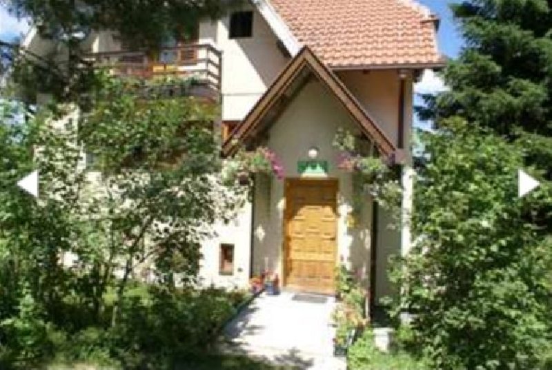 Kuća 250 m2 Divčibare