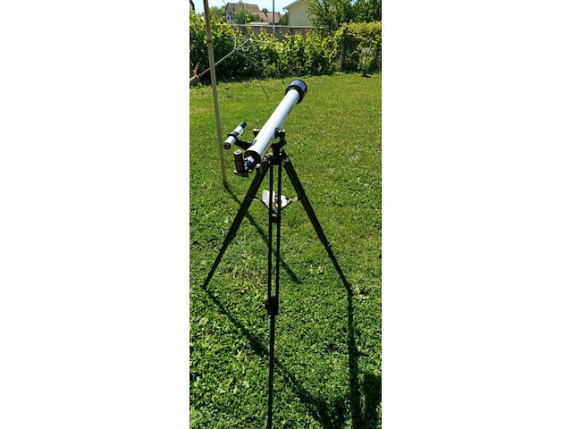 Bresser refraktorski teleskop 60/800 mm  +oprema