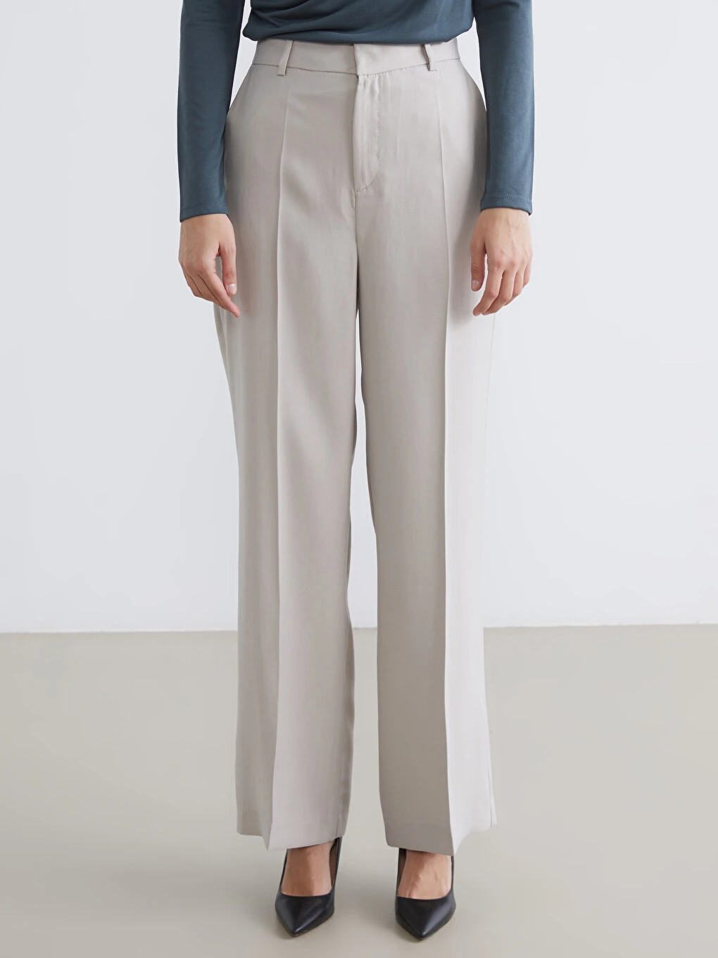 LCWAIKIKI Classic Ženske Pantalone Sa Visokim Strukom I Širokim Nogavicama