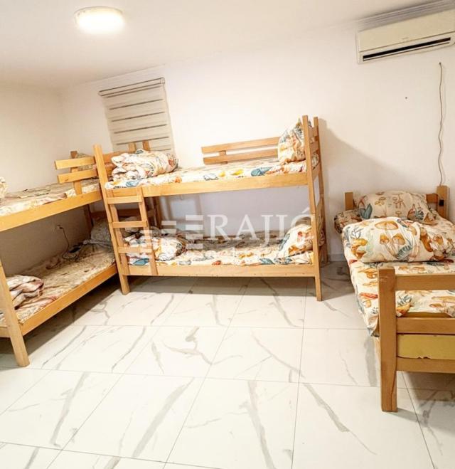 N. Beograd, Dušana Vukasovića 100m2-smeštaj za radnike #3991