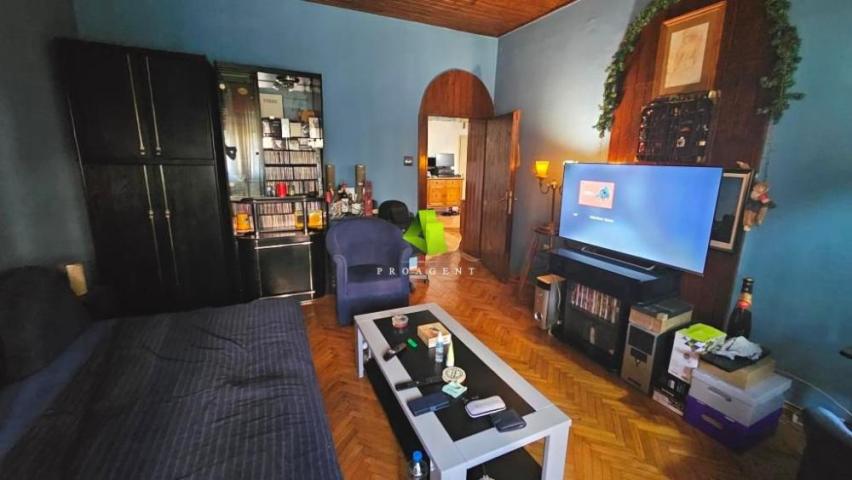 Poslovni prostor salonskog tipa na odličnoj lokaciji u centru ID#8294