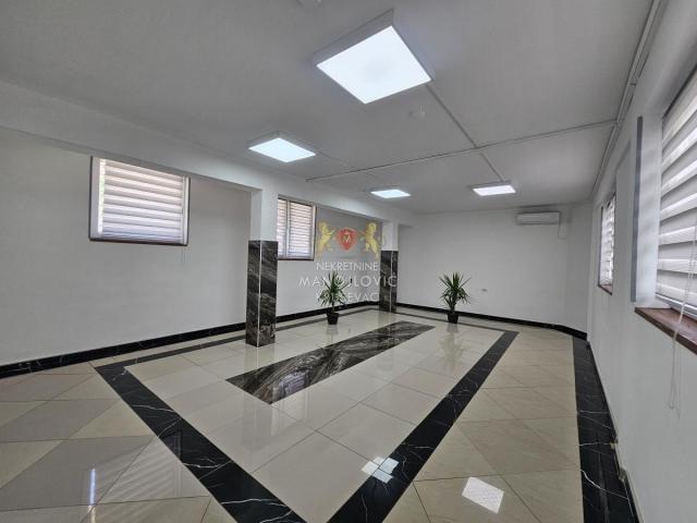 Poslovni prostor 108 m², Bazeni, Kruševac, prvi sprat